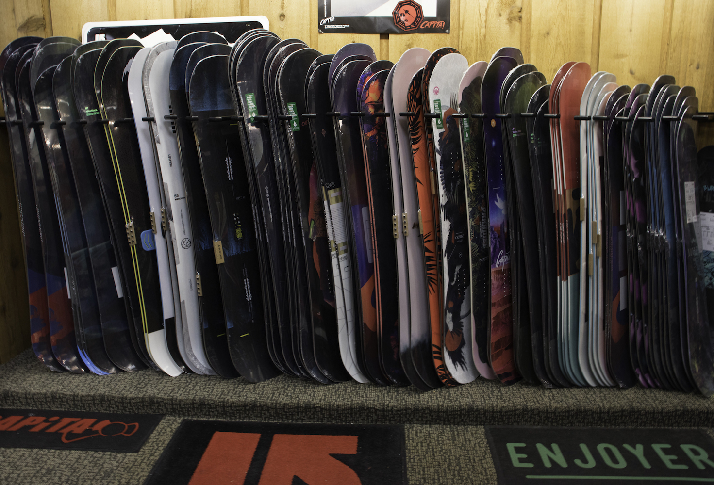 Scandinavian Ski and Snowboard Shop